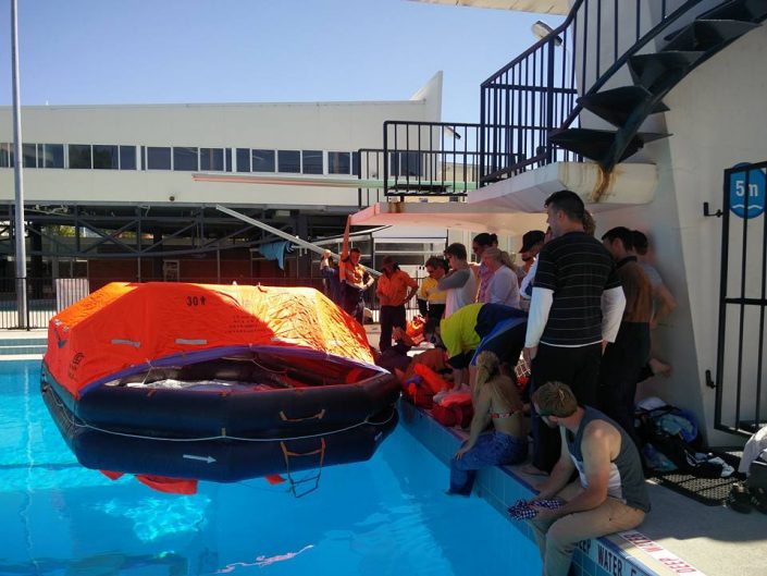 Maritime Courses for Australian marine licences - Phone 07 3390 4443